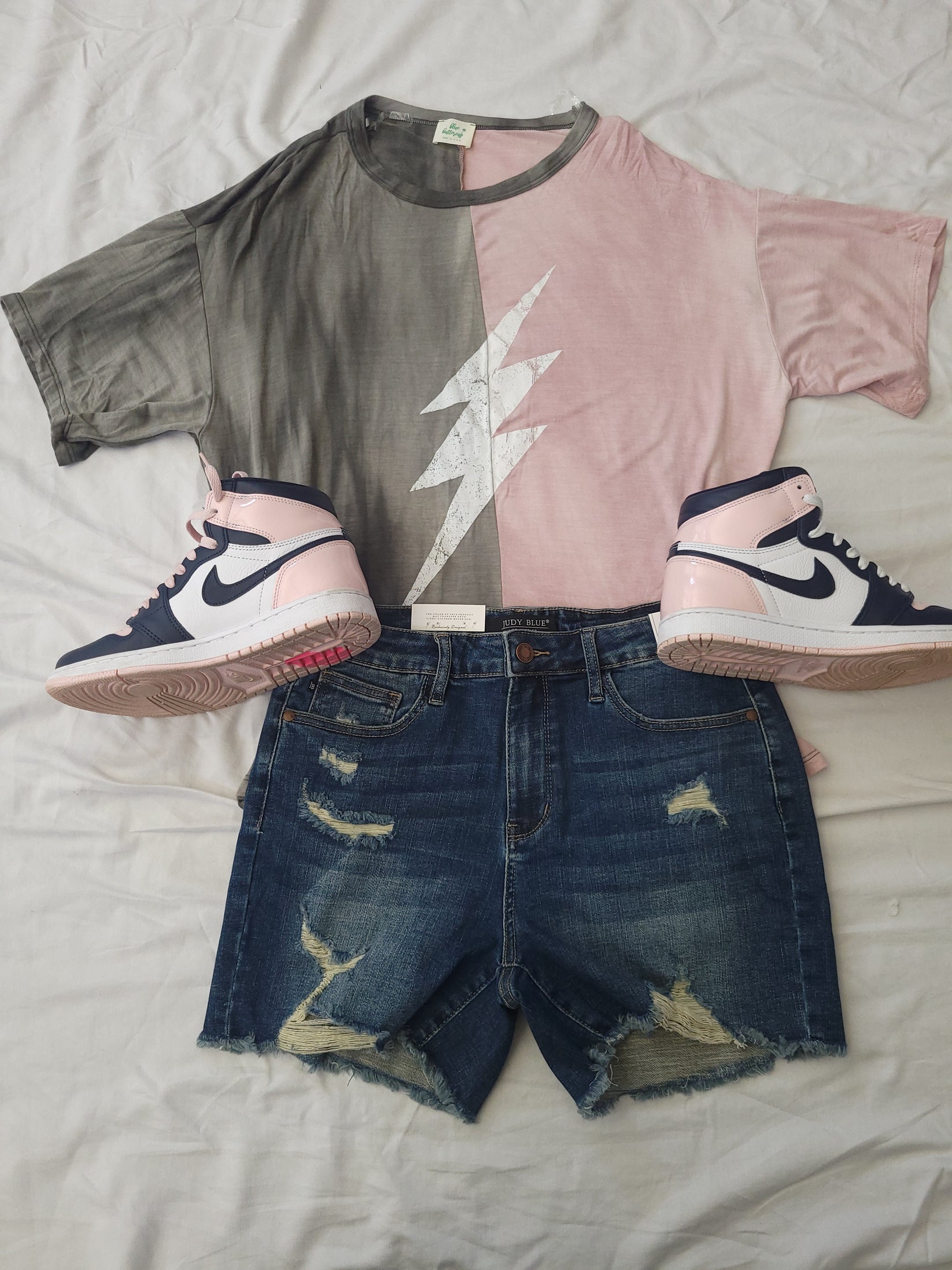 Oversized half and half Lightning Graphic Tee – Mota Boutique